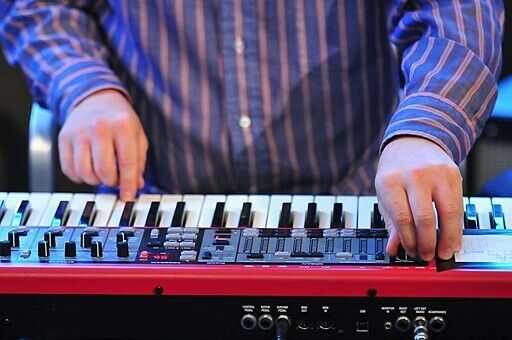 June 25, 2010 Backyard Birds: An Evening of Prose and Music Celebrating ...